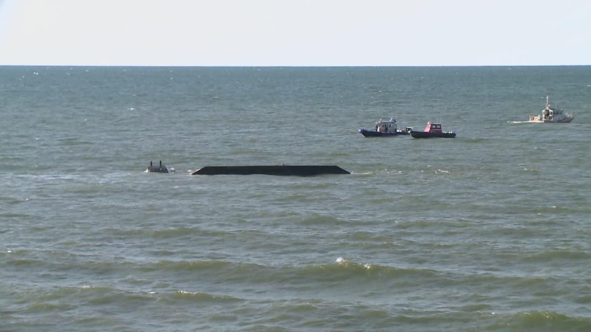 2 rescued after barge capsizes near in Lake Erie near Rocky River Park ...