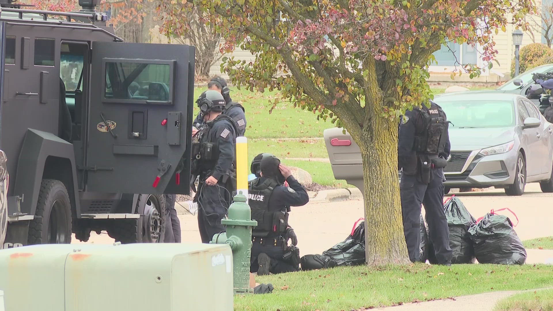 Strongsville police: Male in custody after barricade situation on Gary ...