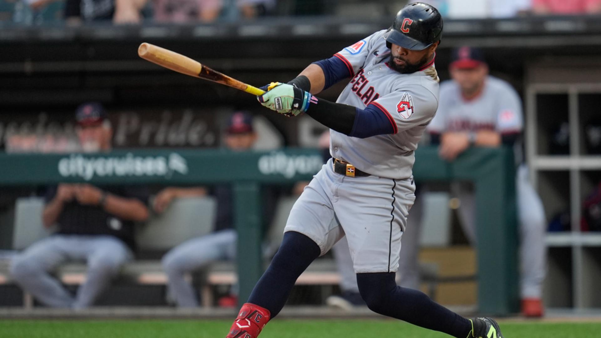 Chicago Cubs sign former Cleveland Guardians first baseman Carlos ...