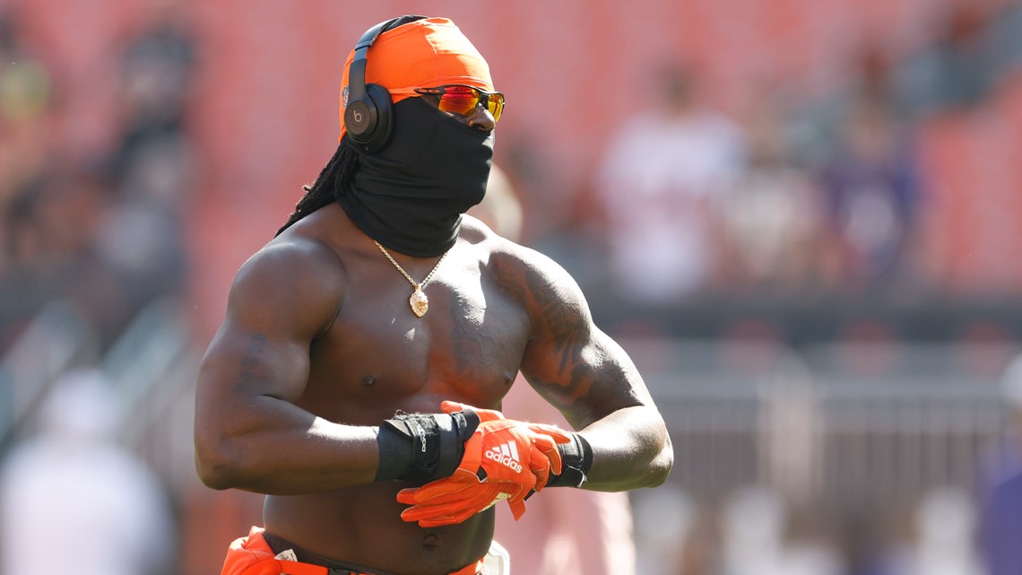 Cleveland Browns David Njoku reveals picture from facial burn | wkyc.com