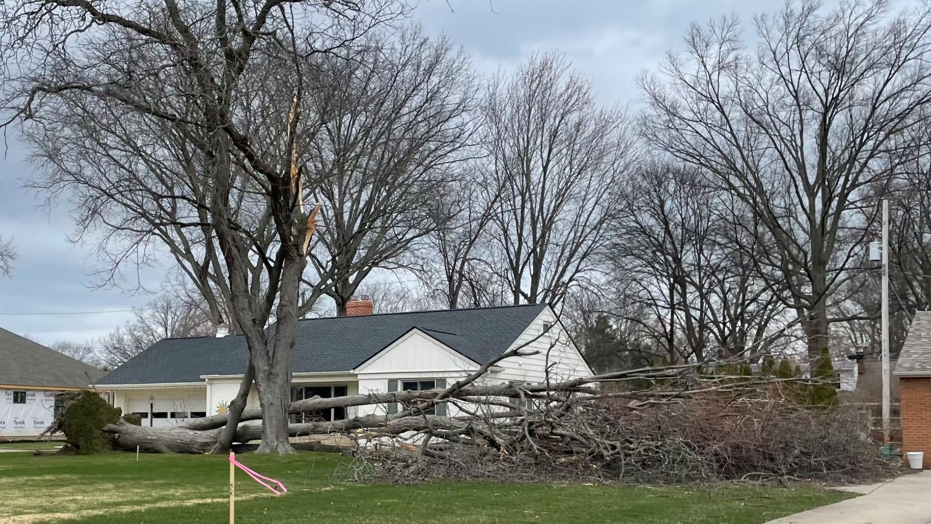 High winds strike Northeast Ohio with strong gusts upwards of 60 mph: A ...