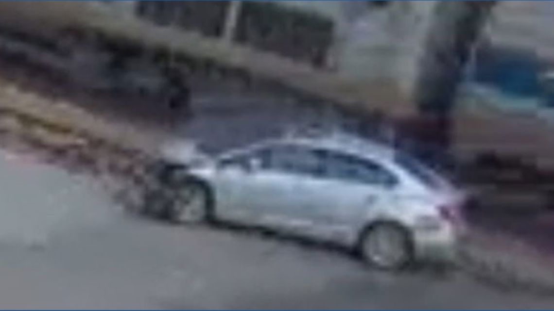 Amtrak train crashes into car after driver went around railroad ...