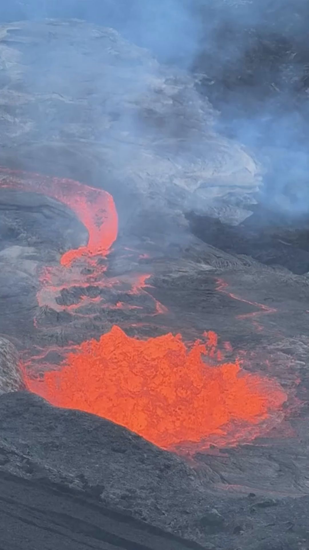 Hawaii's Kilauea volcano erupts with dome-like 50-foot-tall lava ...