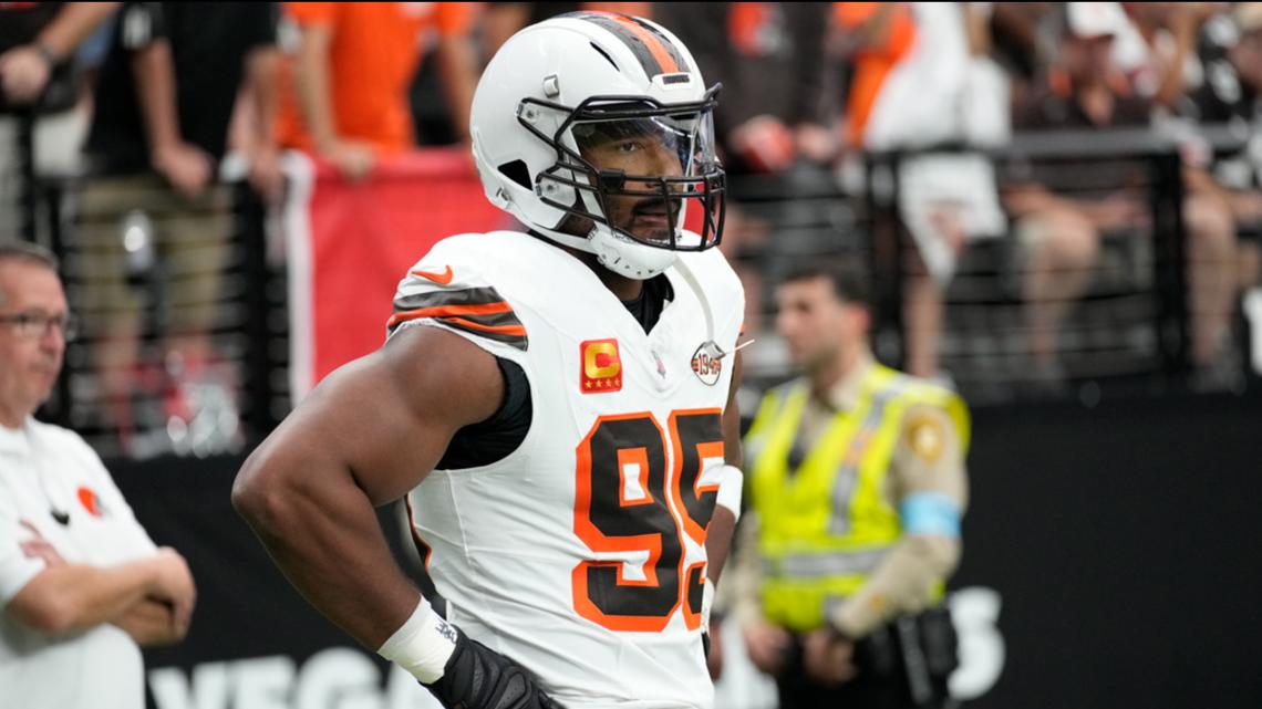 Cleveland Browns DE Myles Garrett tops AP's 2025 edge rusher rankings | wkyc.com