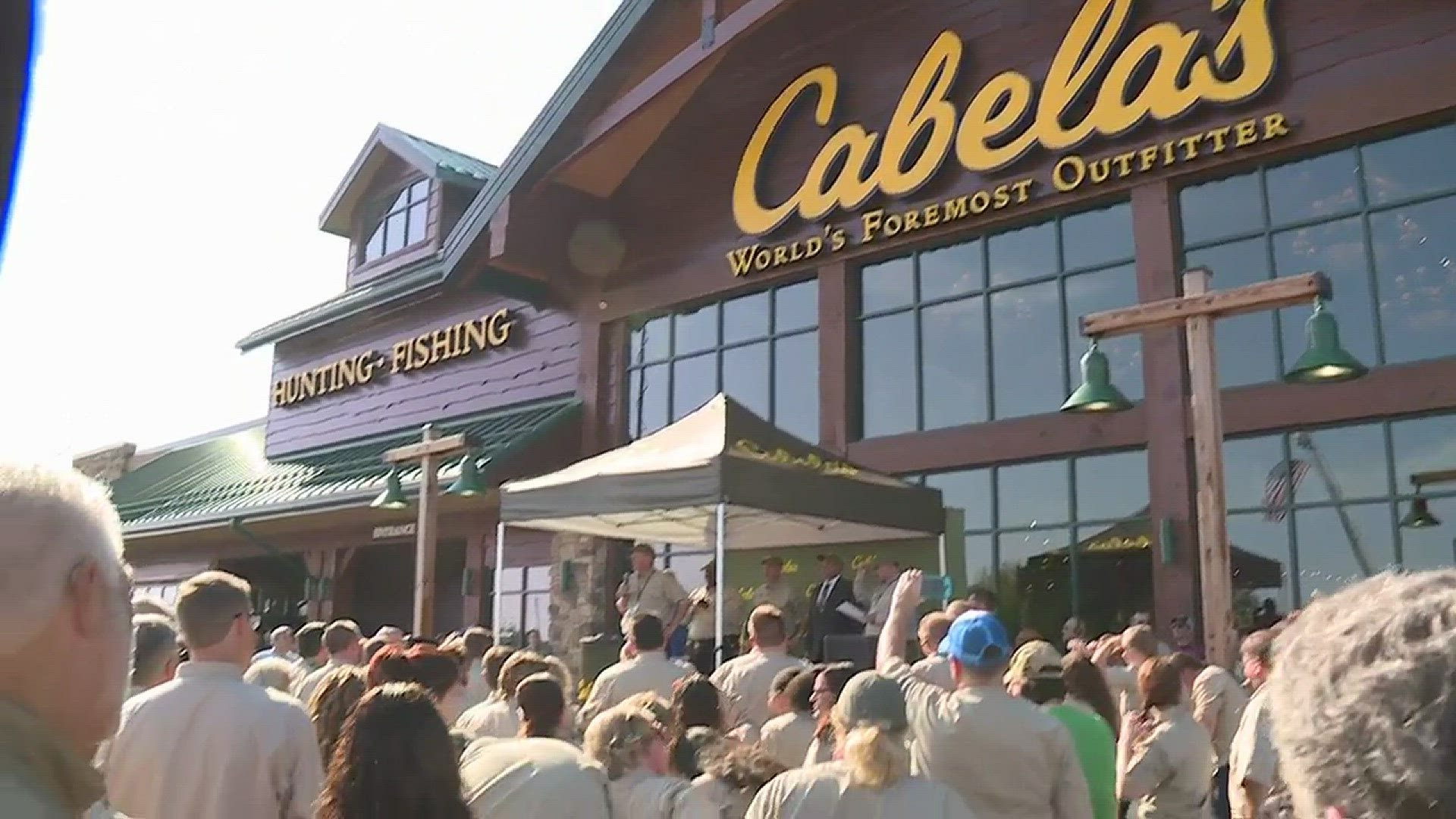 Cabela's grand opening draws thousands to Avon | wkyc.com