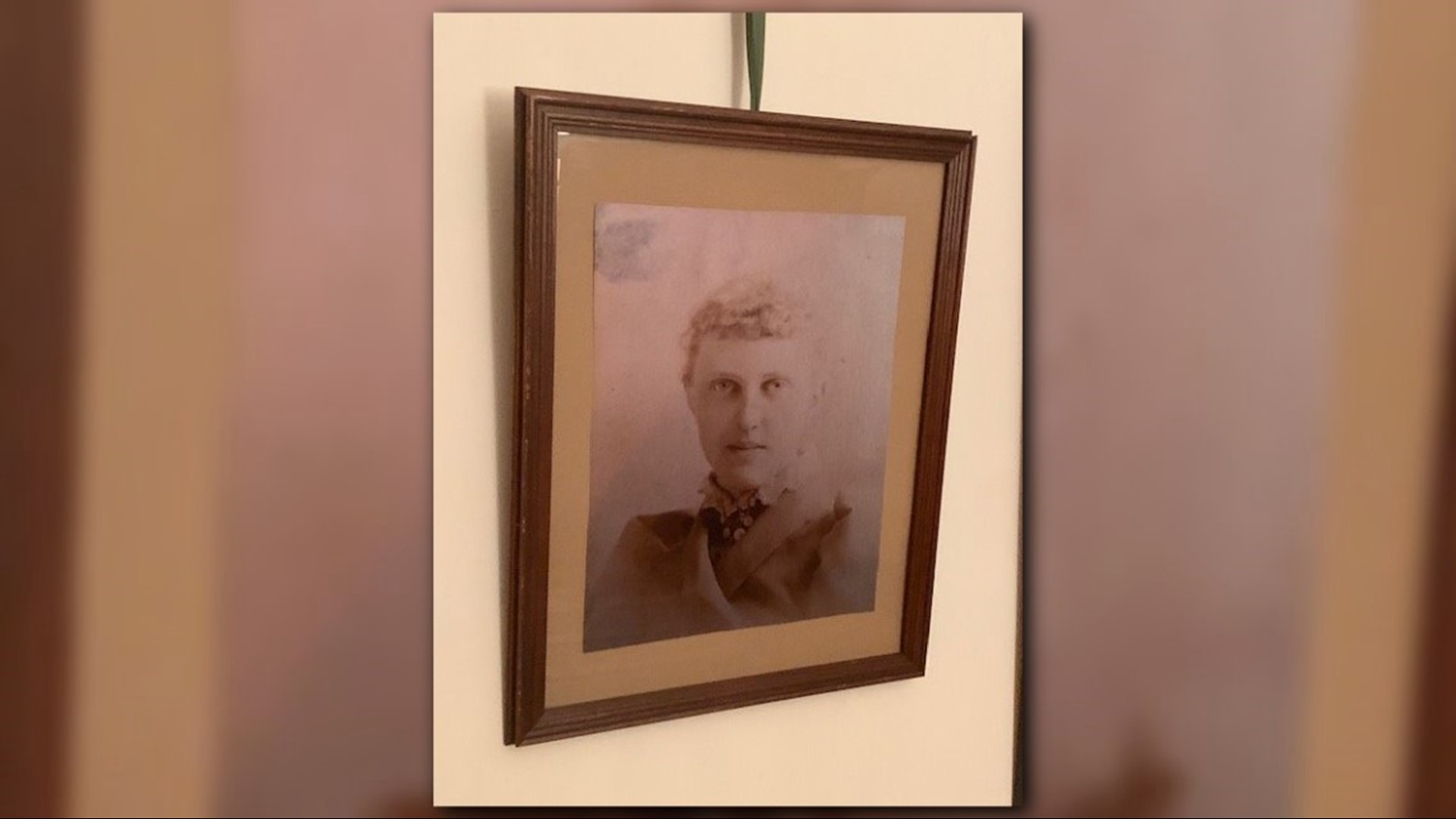 Exclusive tour inside Ohio City's 'haunted' Franklin Castle | wkyc.com