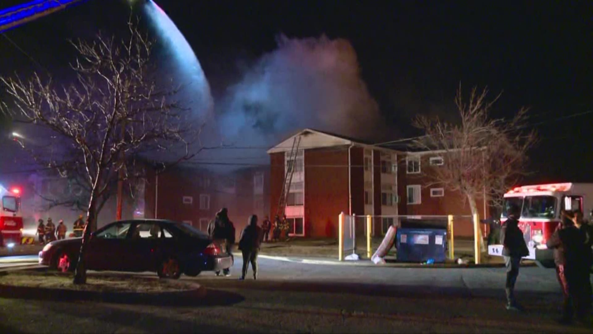 Fire tears through Cleveland apartments: Video, photos | wkyc.com