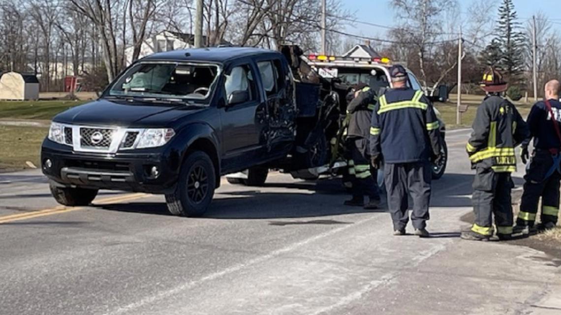 Bus crash closes Route 87 in Middlefield | wkyc.com