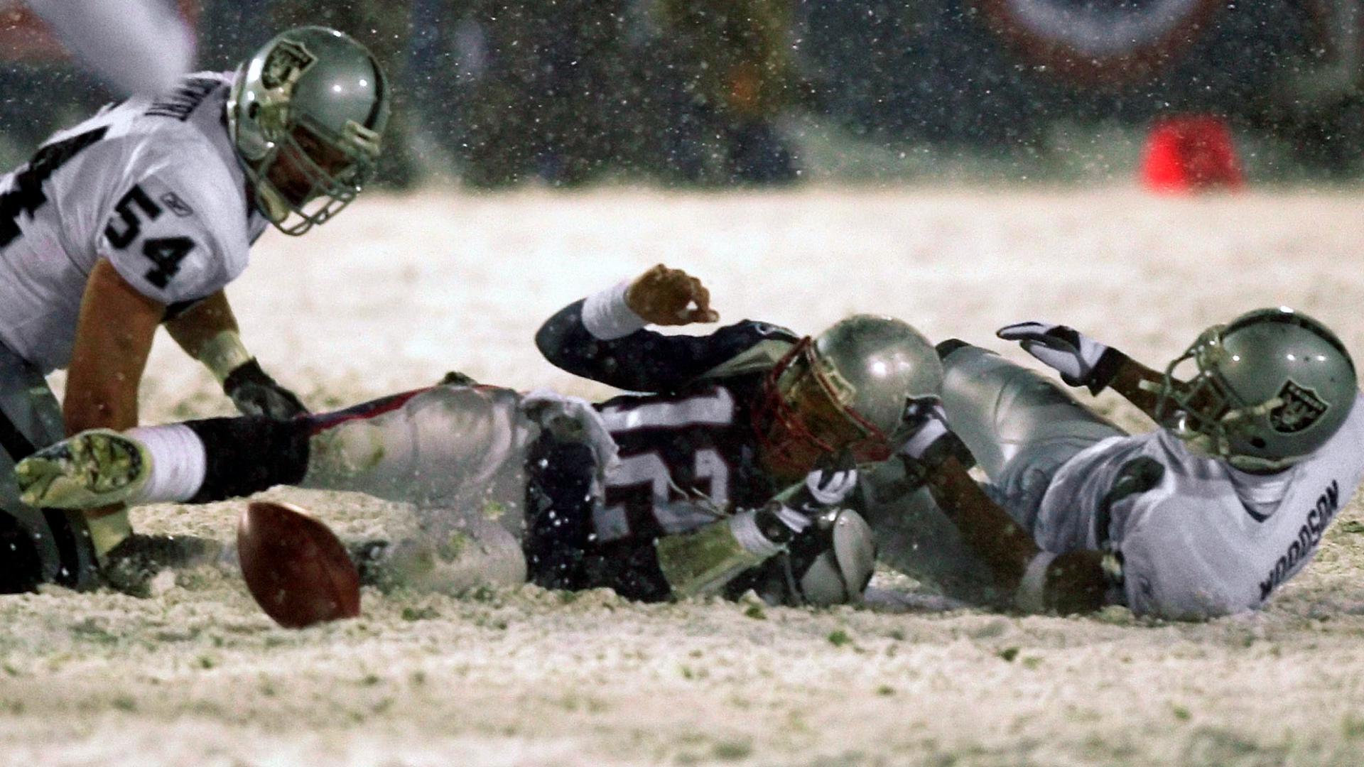 The most notable 'snow games' in NFL history | wkyc.com