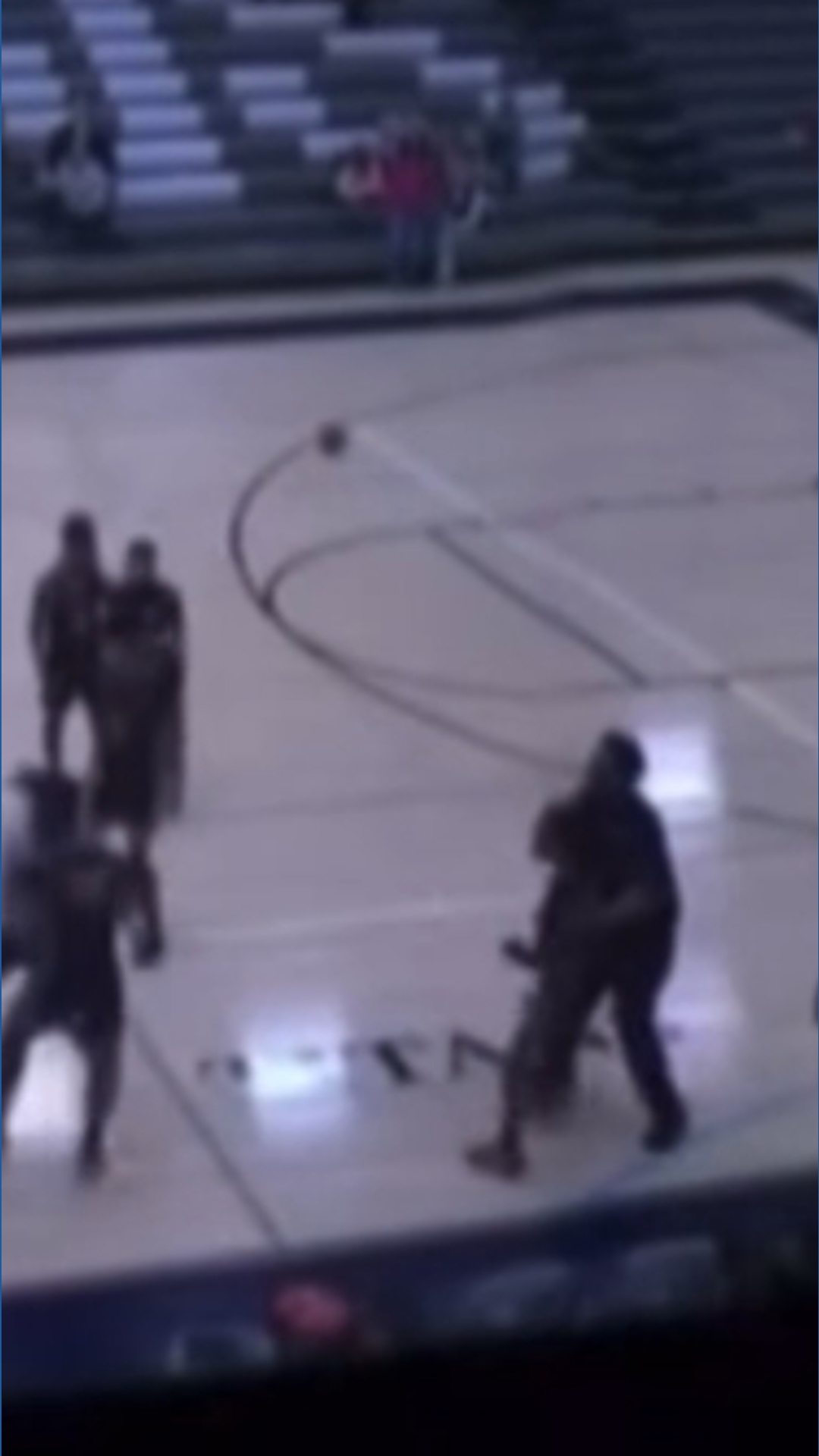 WATCH: Lorain High School basketball game ends early after on-court ...