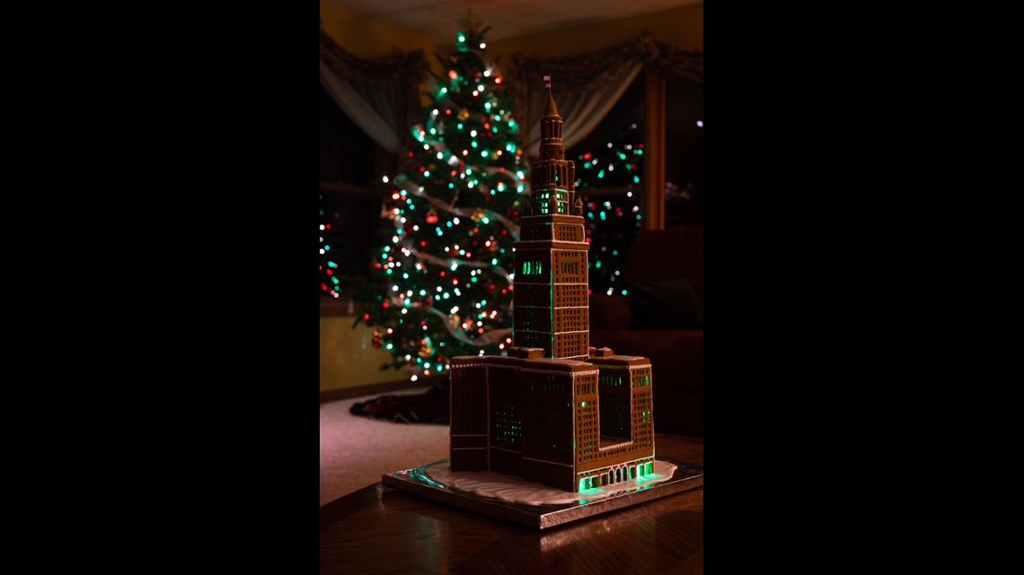 Cleveland resident creates gingerbread Terminal Tower | wkyc.com