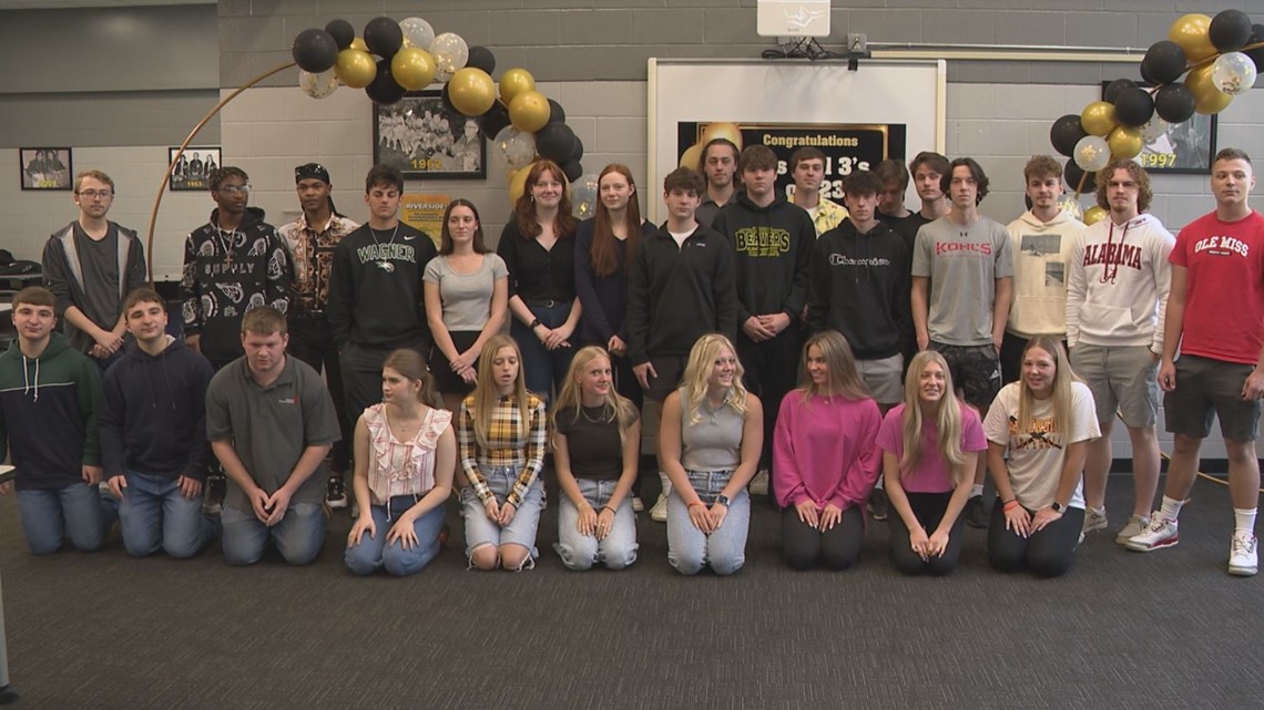 Riverside High graduates 16 sets of twins, 1 set of triplets | wkyc.com