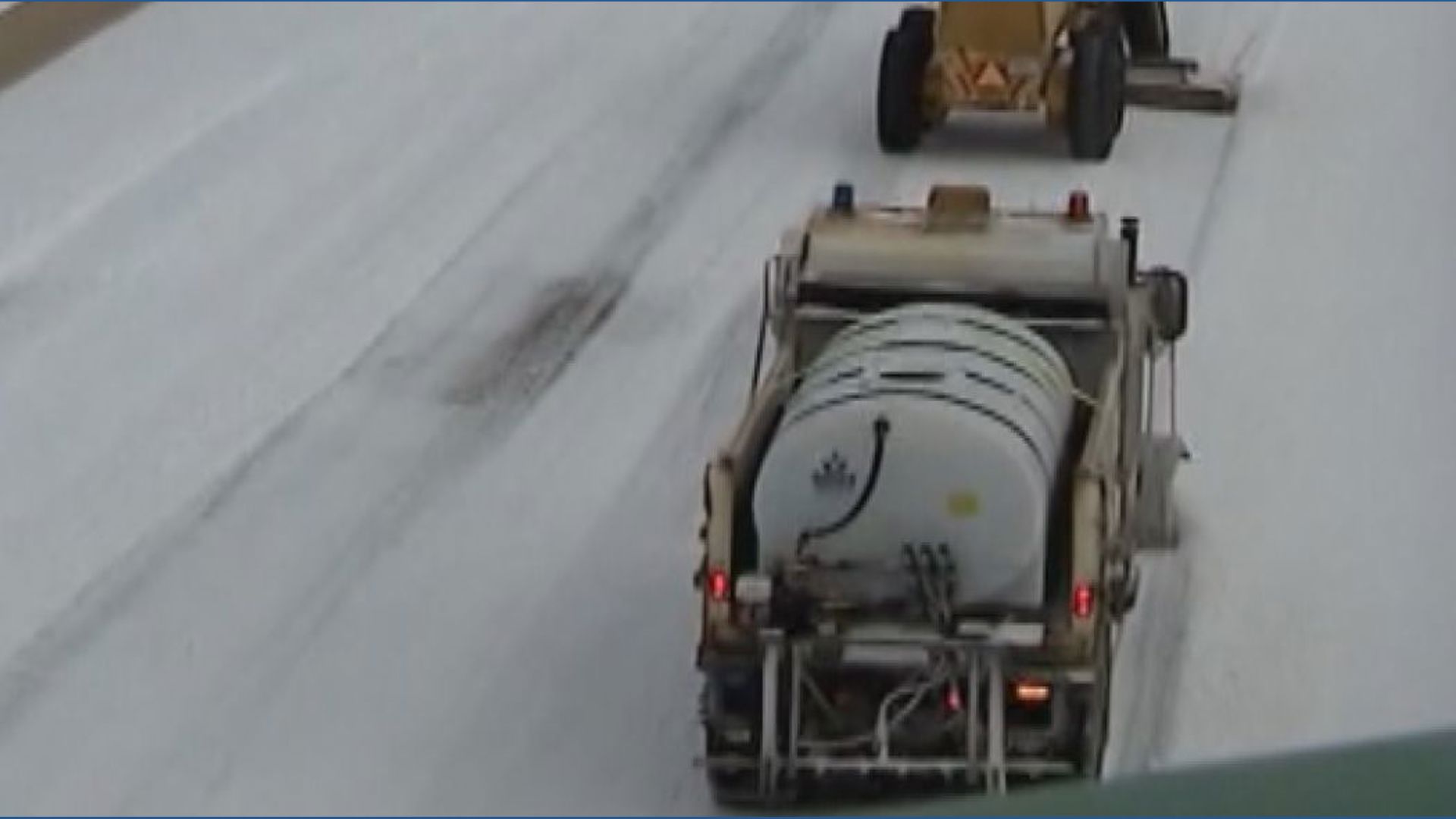 Snow plows dominate the highways in Dallas as this winter storm pounds ...