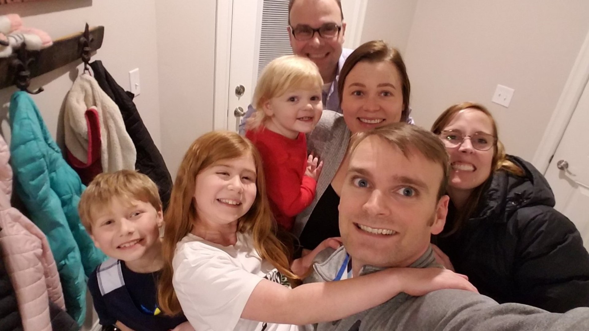 Avon dad celebrates Cleveland, counting, colors with new book | wkyc.com