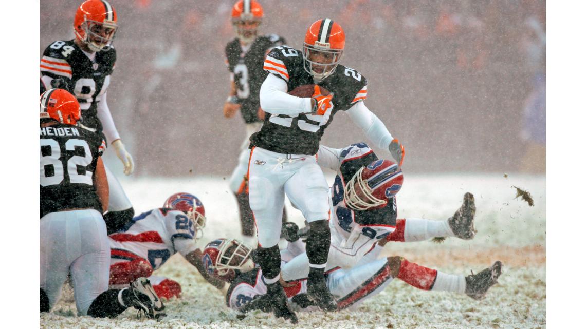 The most notable 'snow games' in NFL history | wkyc.com