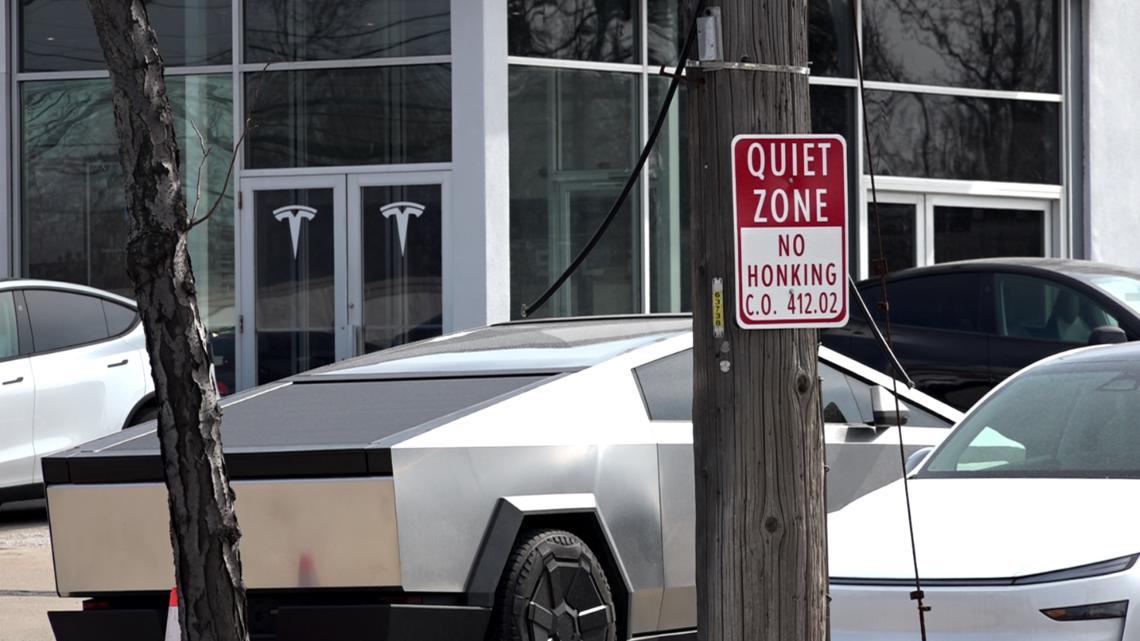 Beep beep! After 57 weeks of Tesla protests, Lyndhurst enforces quiet ...
