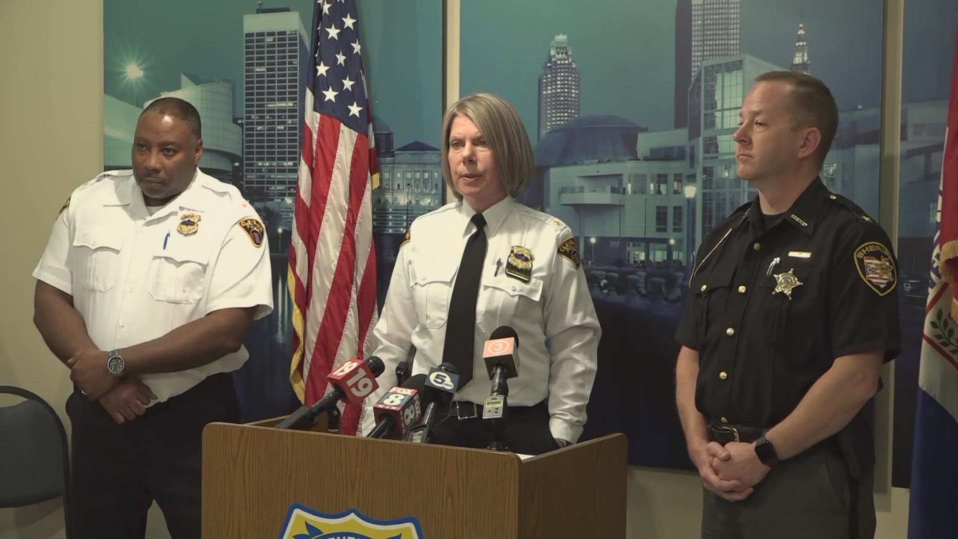 Cleveland police give update after Medina County deputies shoot, kill suspect at Staples | wkyc.com