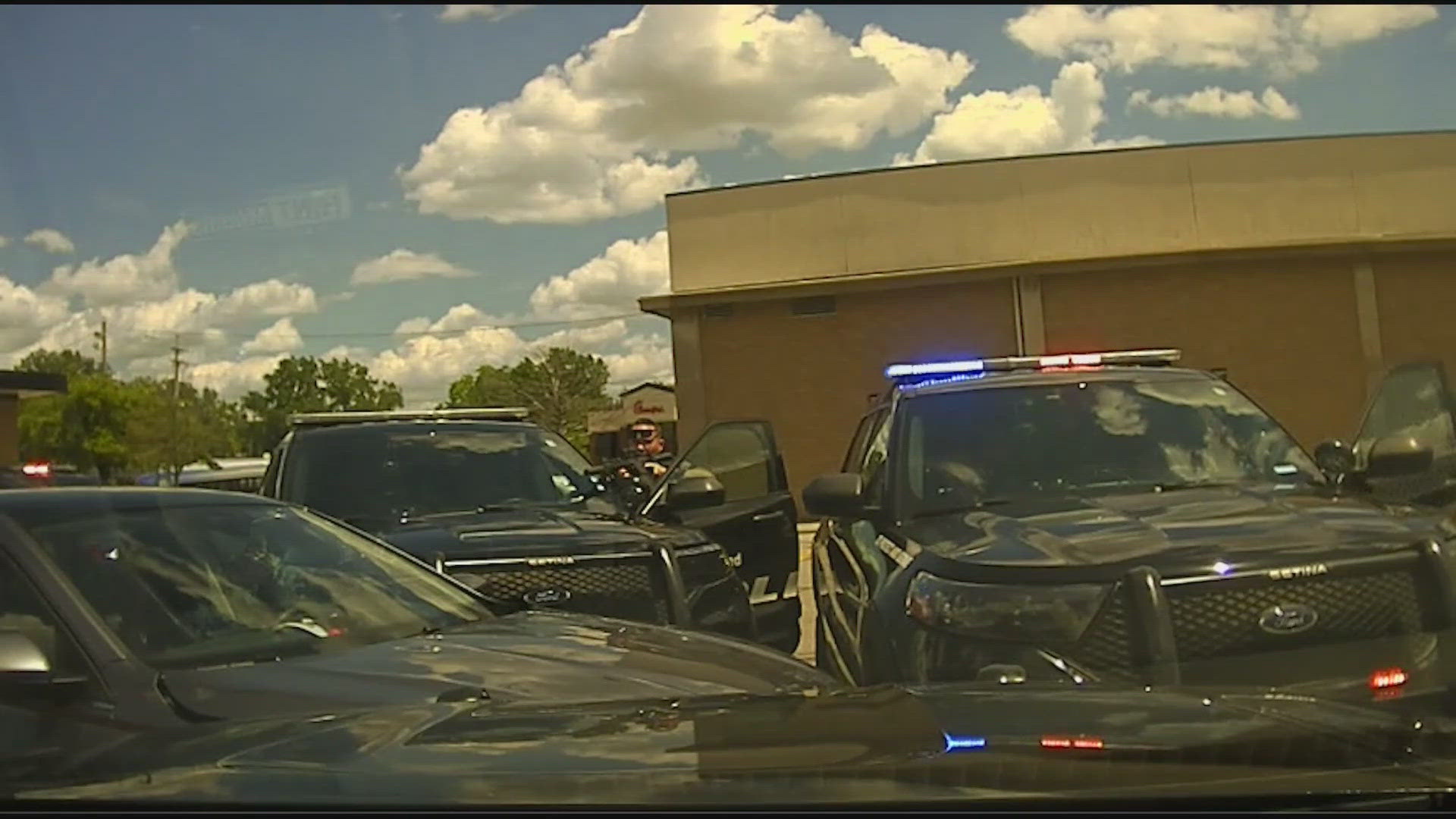 Video shows North Olmsted police surround stolen car linked to ...