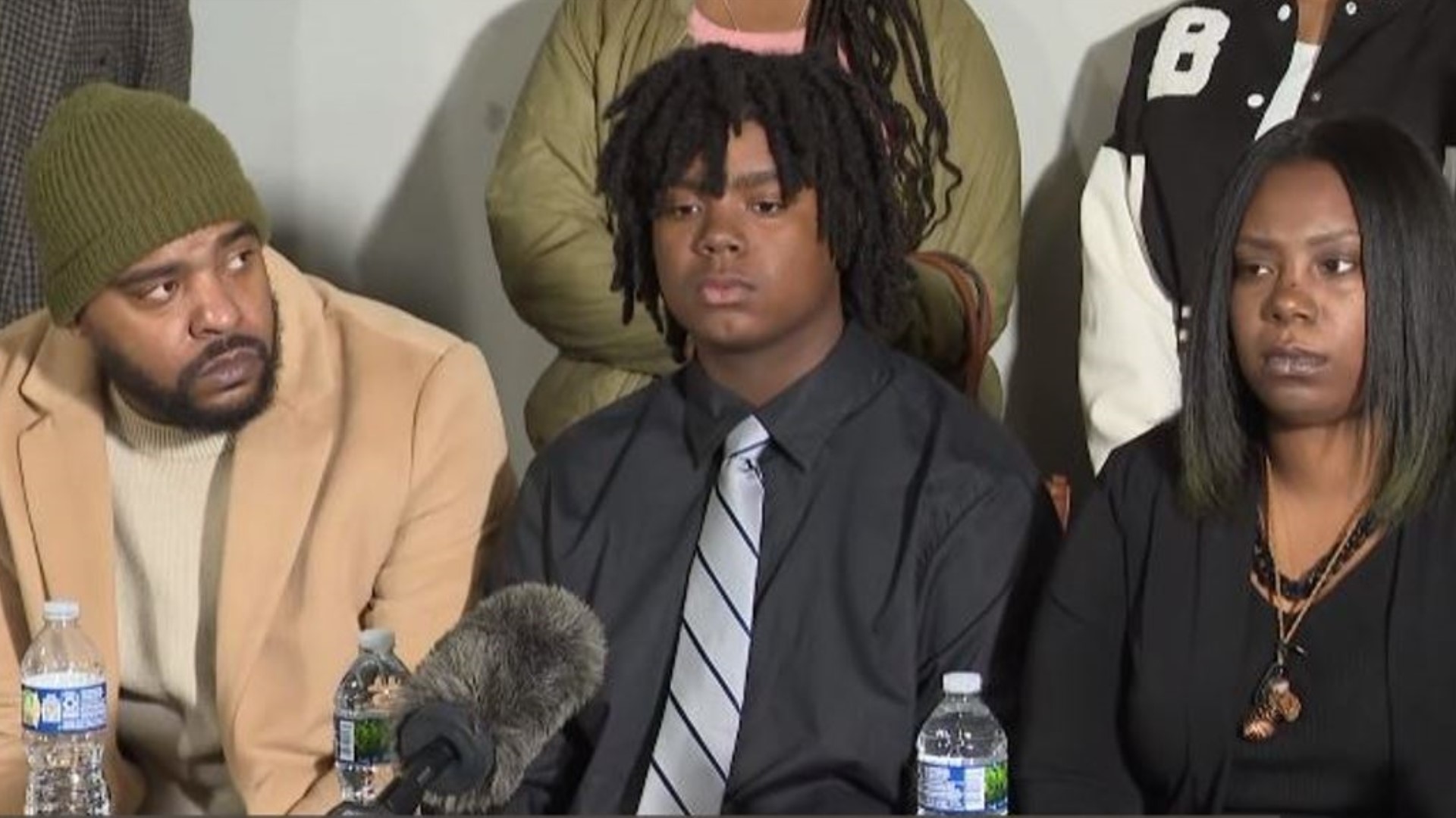 New Cleveland Police Chief Dorothy Todd sworn in by Mayor Justin Bibb ...