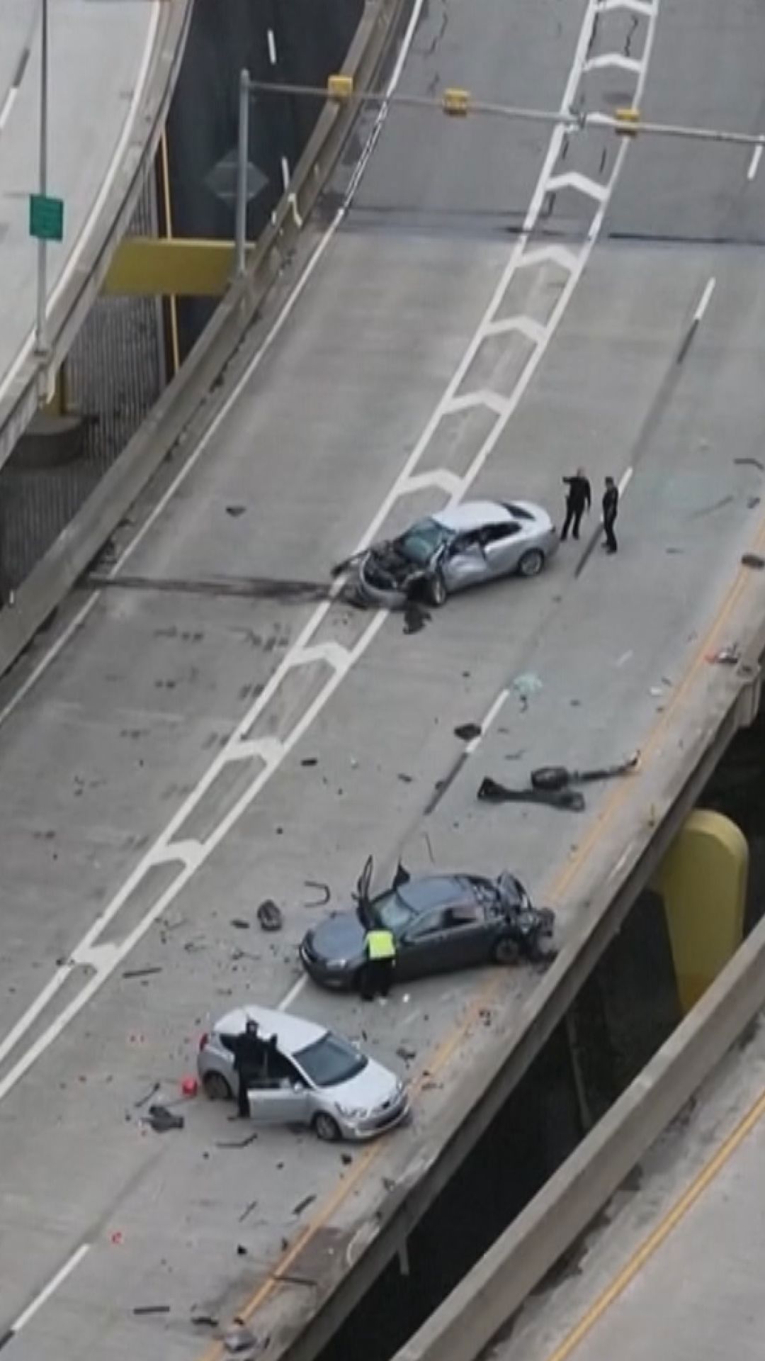 2 killed in scary 5-car crash that caused vehicle to fall off Fort ...