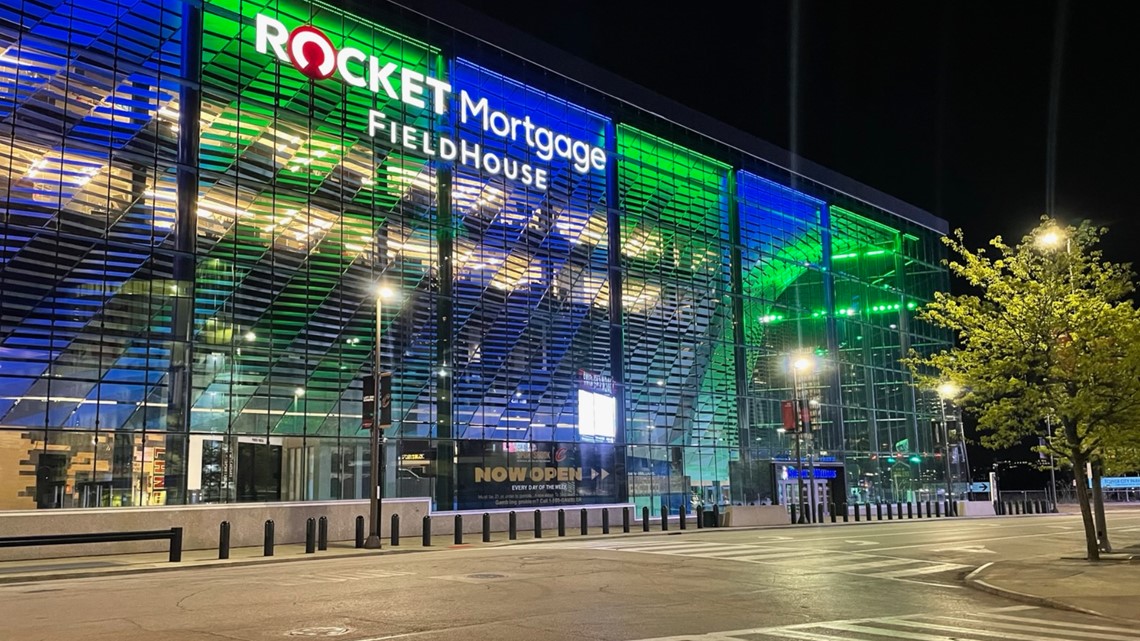 Rocket Mortgage FieldHouse, Terminal Tower lit up in honor of Nick ...