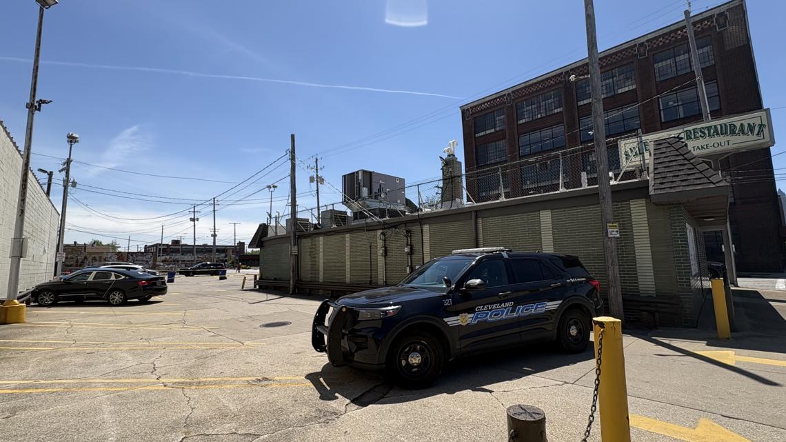 2 teens shot after gunfire erupts outside Cleveland restaurant | wkyc.com