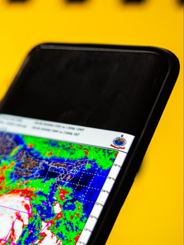 Battling the hype: Why meteorologists have to fight back against social ...
