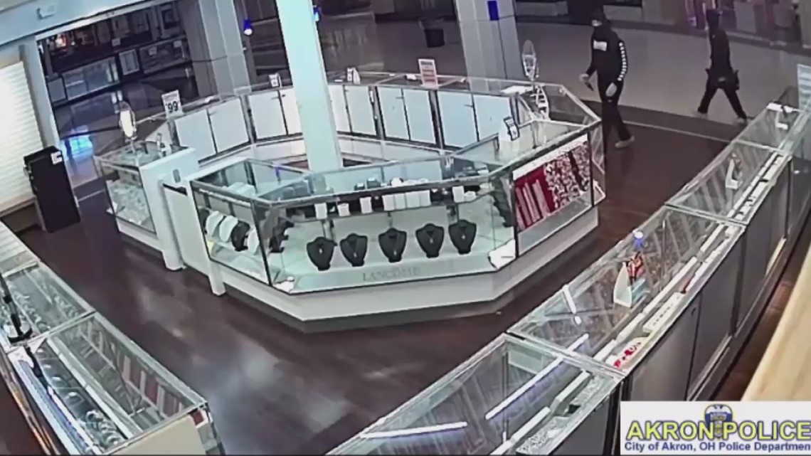 WATCH: Akron P.D. release footage of jewelry store 'smash and grab ...
