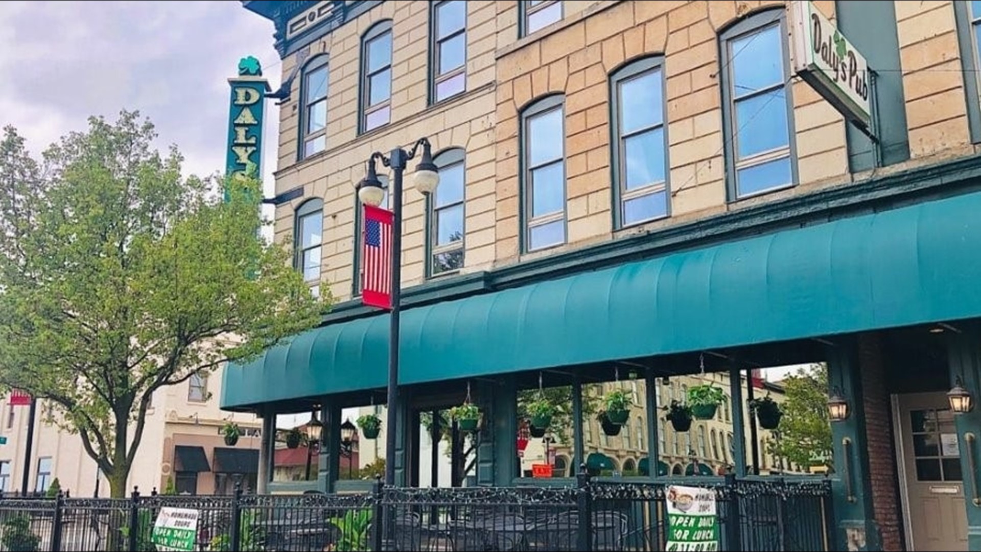 Sandusky man arrested for assaulting customer with pizza | wkyc.com