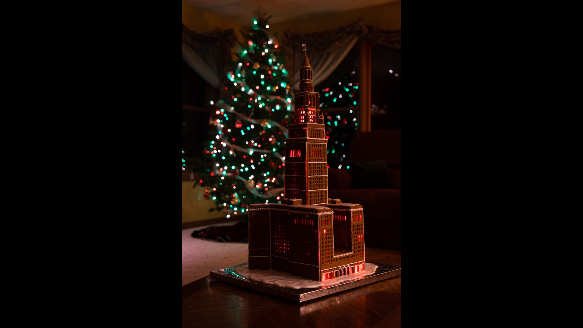 Cleveland resident creates gingerbread Terminal Tower | wkyc.com