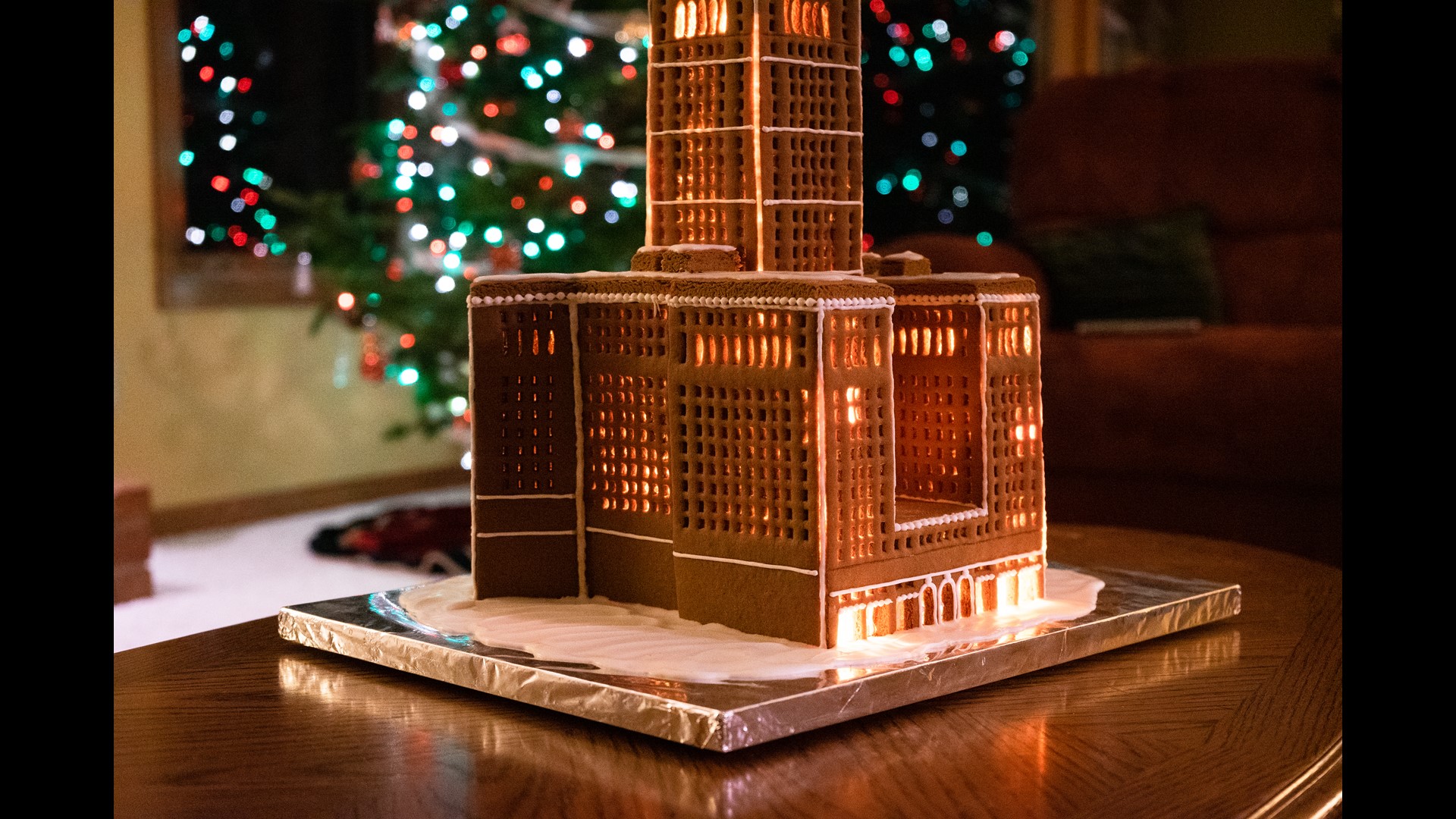 Cleveland resident creates gingerbread Terminal Tower | wkyc.com