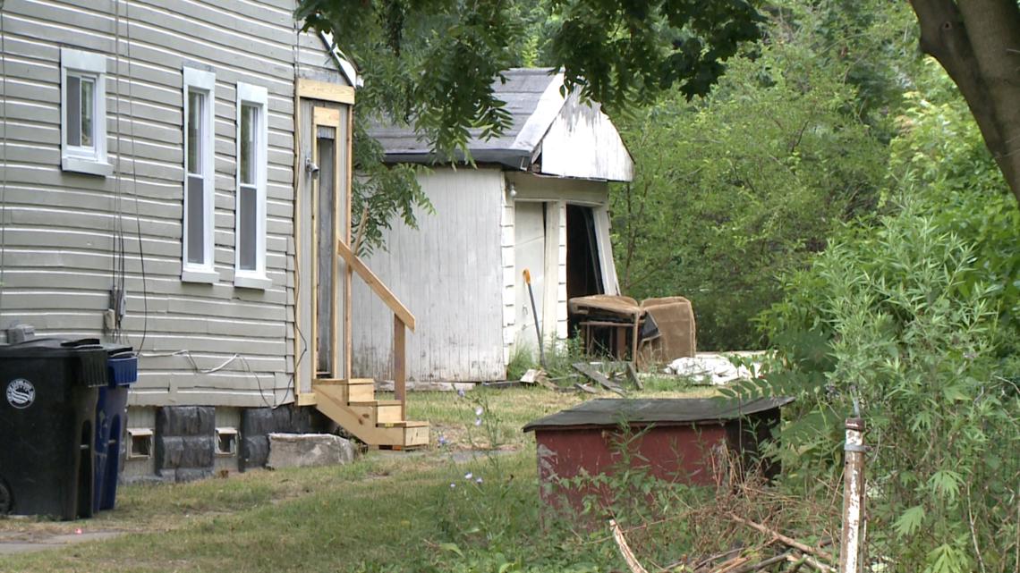 Cleveland police investigate after body found in garage on city's west ...