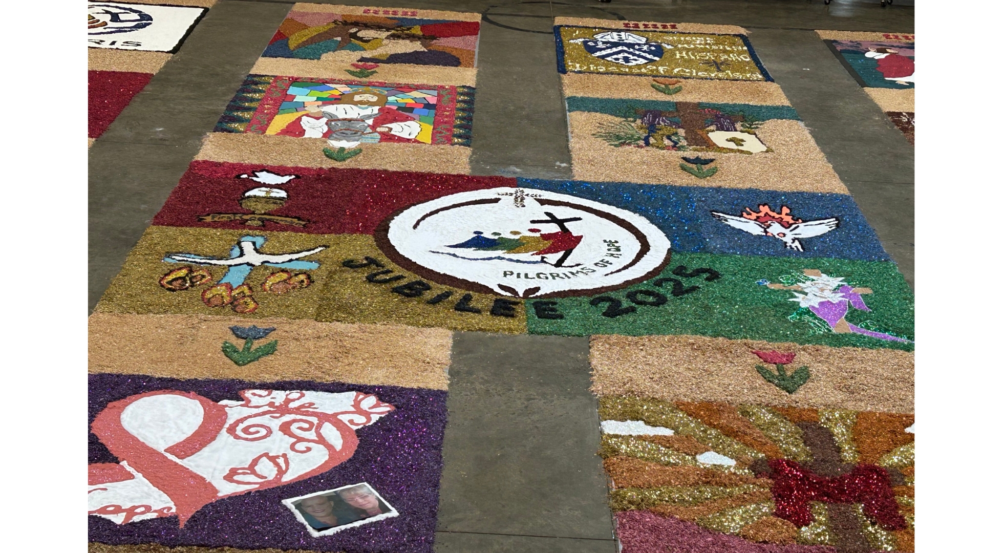 Holy Week sawdust rug tradition continues La Sagrada Familia Parish in ...