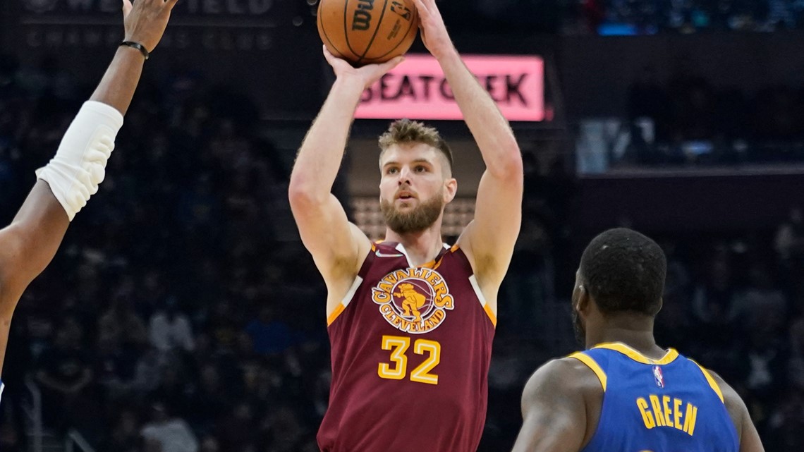 Cavs' Dean Wade out for remainder of season after knee surgery | wkyc.com