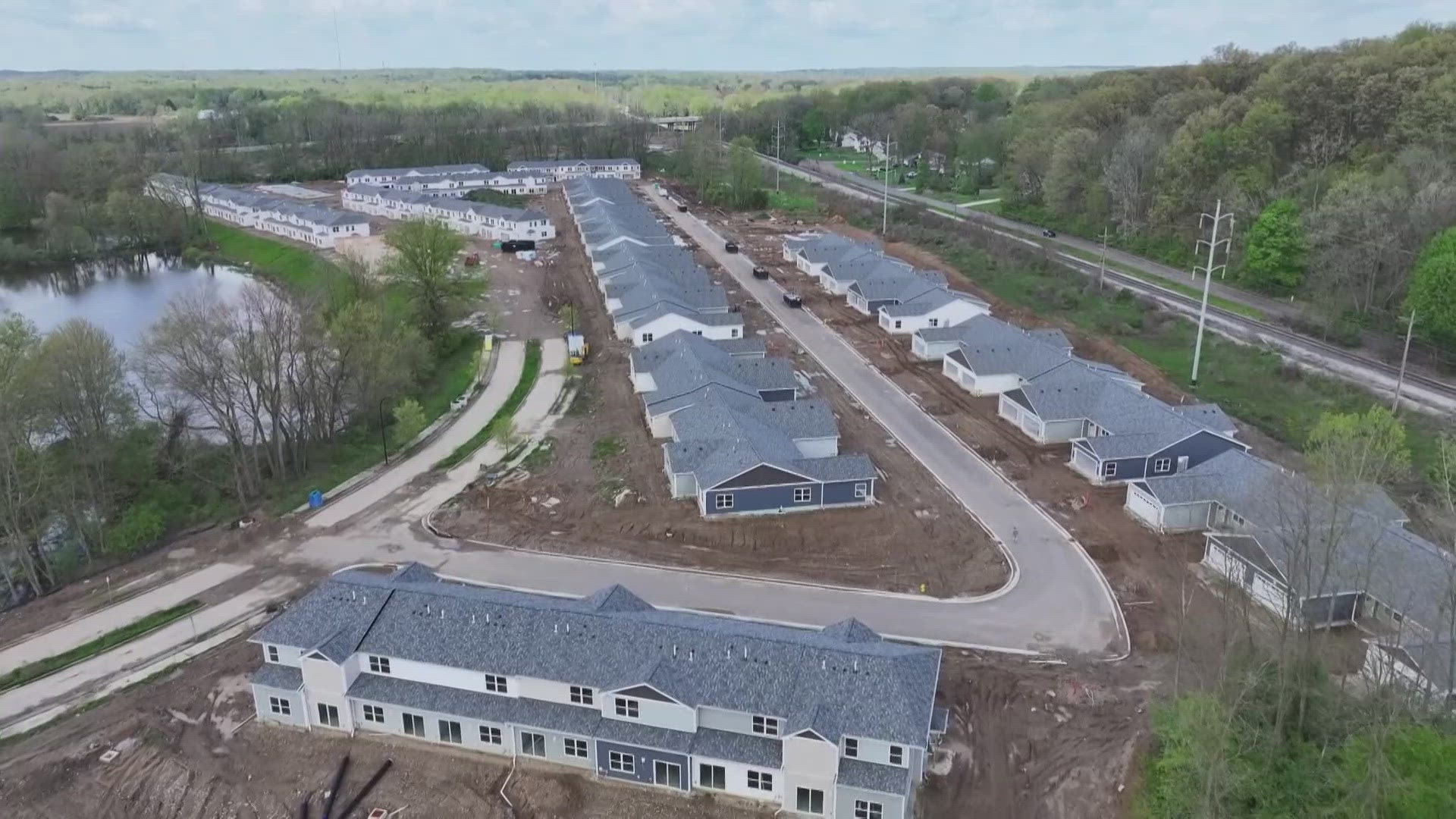 Akron construction worker dies after exterior wall collapse, police say ...
