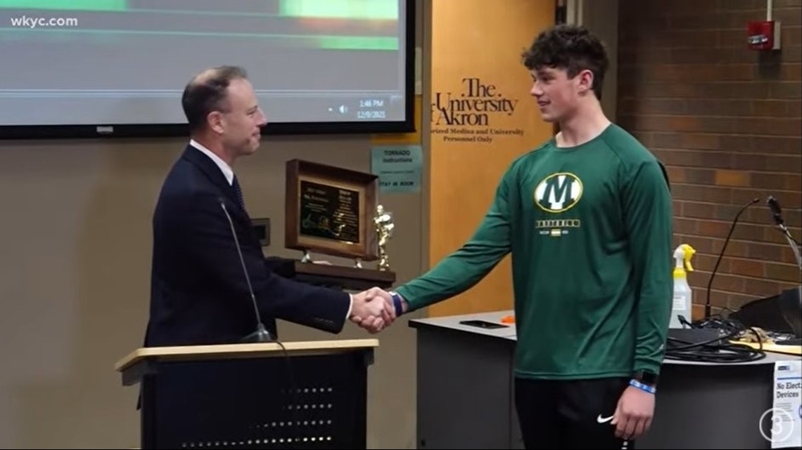Medina's Drew Allar honored as Ohio's Mr. Football for 2021 | wkyc.com