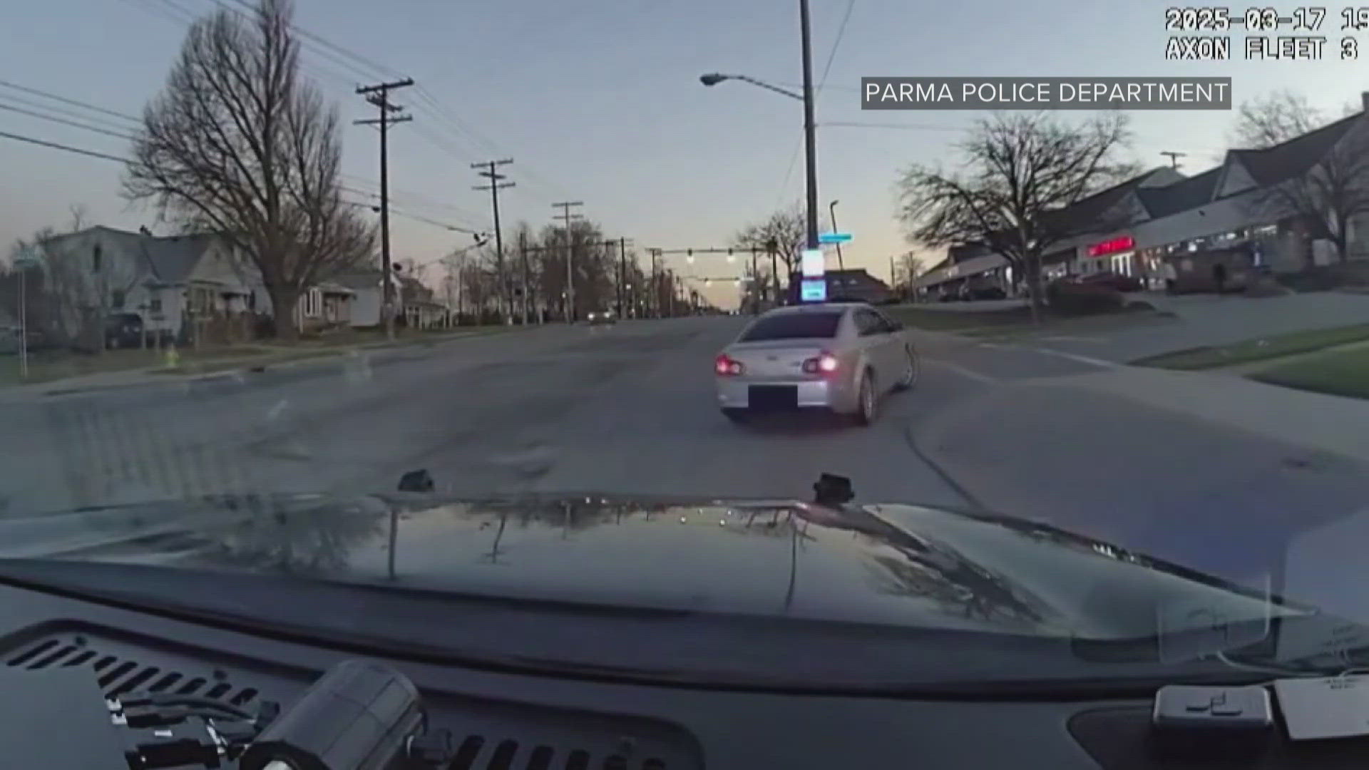 Suspect evades police in high-speed chase in Parma | wkyc.com