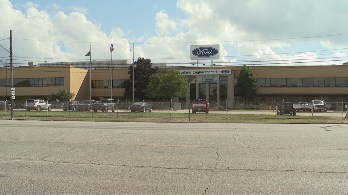 UAW workers in Northeast Ohio stay ready as strike rolls on | wkyc.com
