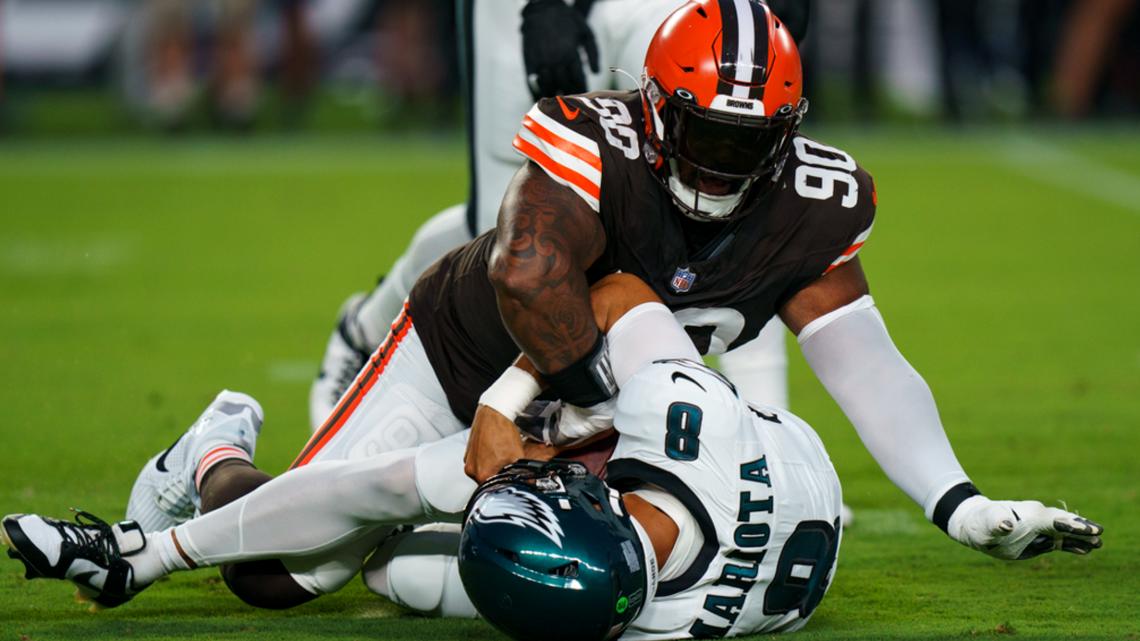 Cleveland Browns activate DTs Maurice Hurst, Mike Hall | wkyc.com