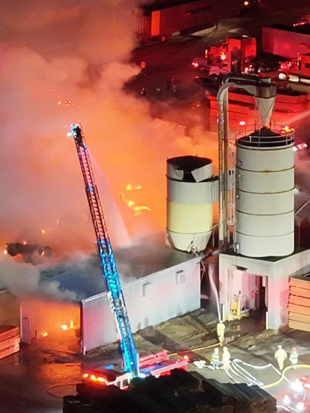 24 fire departments respond to 5-alarm lumberyard fire in Wayne County ...