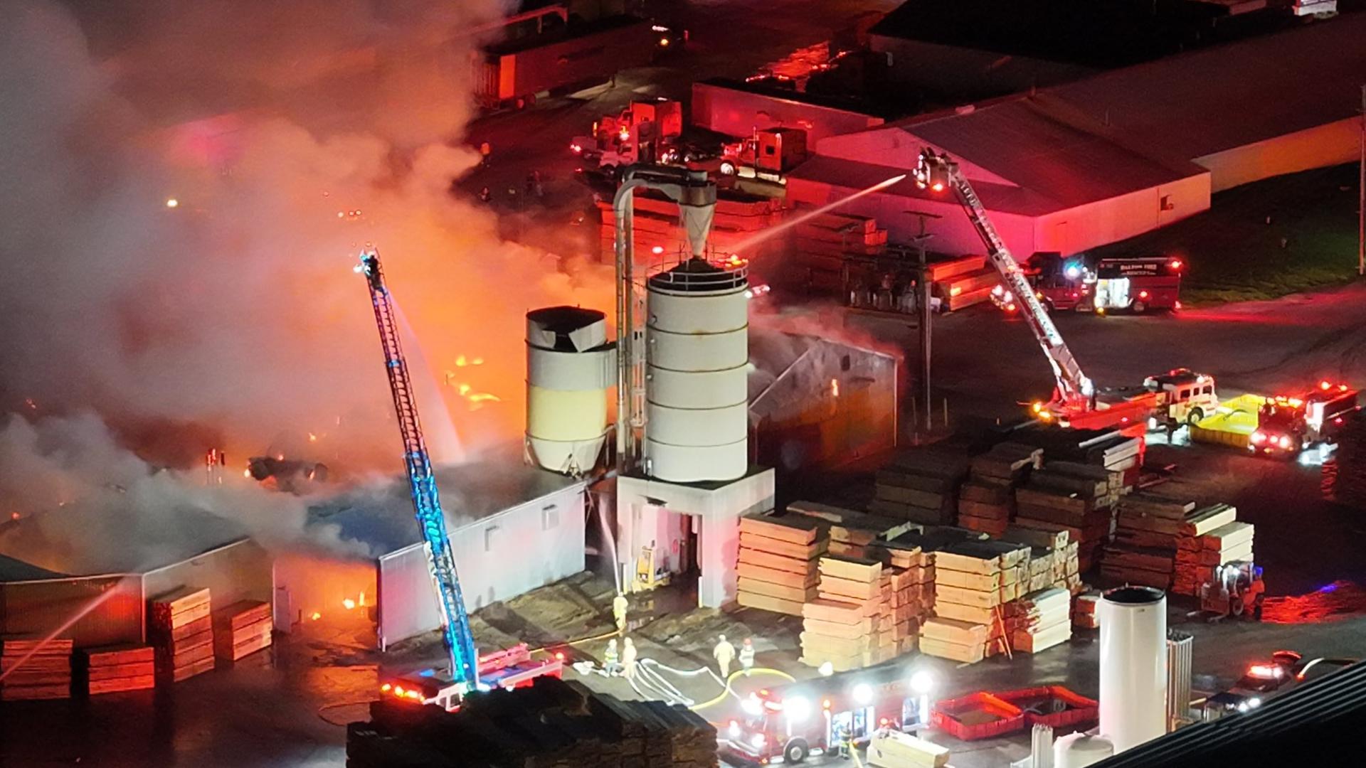 24 fire departments respond to 5-alarm lumberyard fire in Wayne County ...