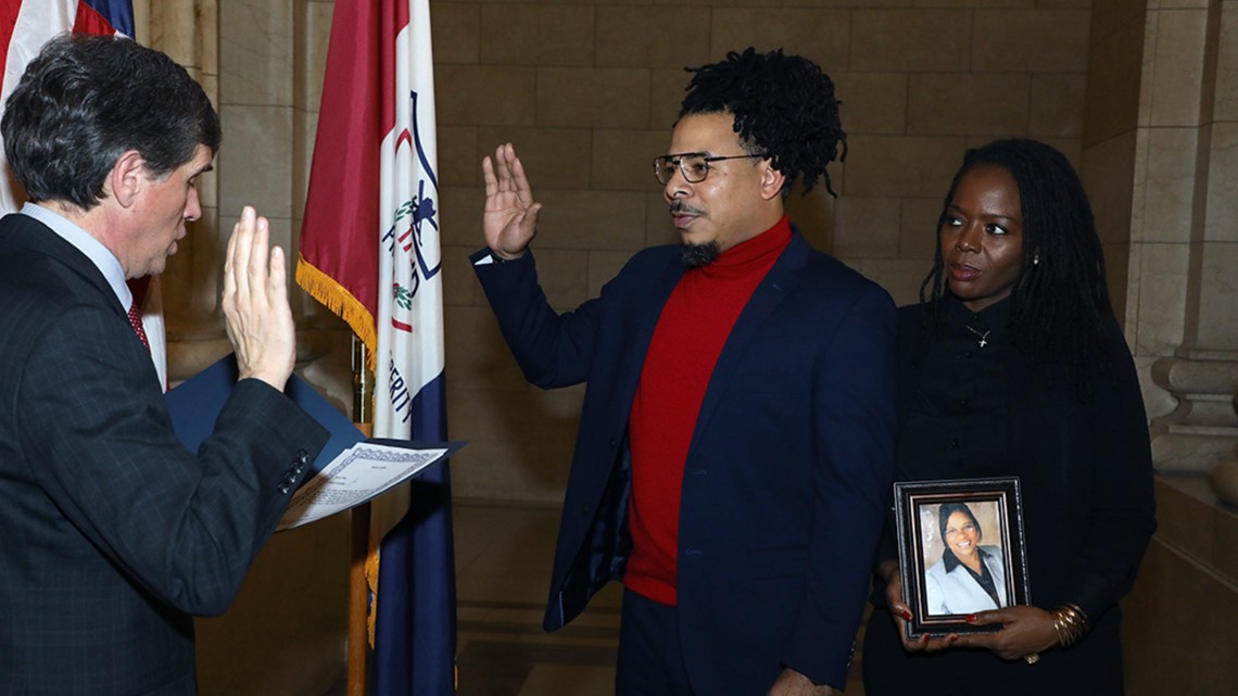 Cleveland Community Police Commission members sworn in | wkyc.com