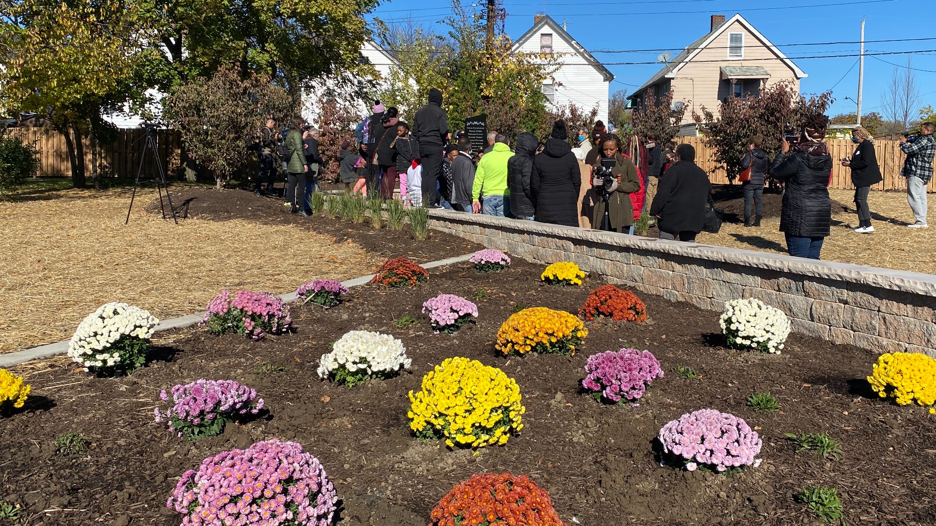 Garden of 11 Angels dedicated to Anthony Sowell's victims | wkyc.com