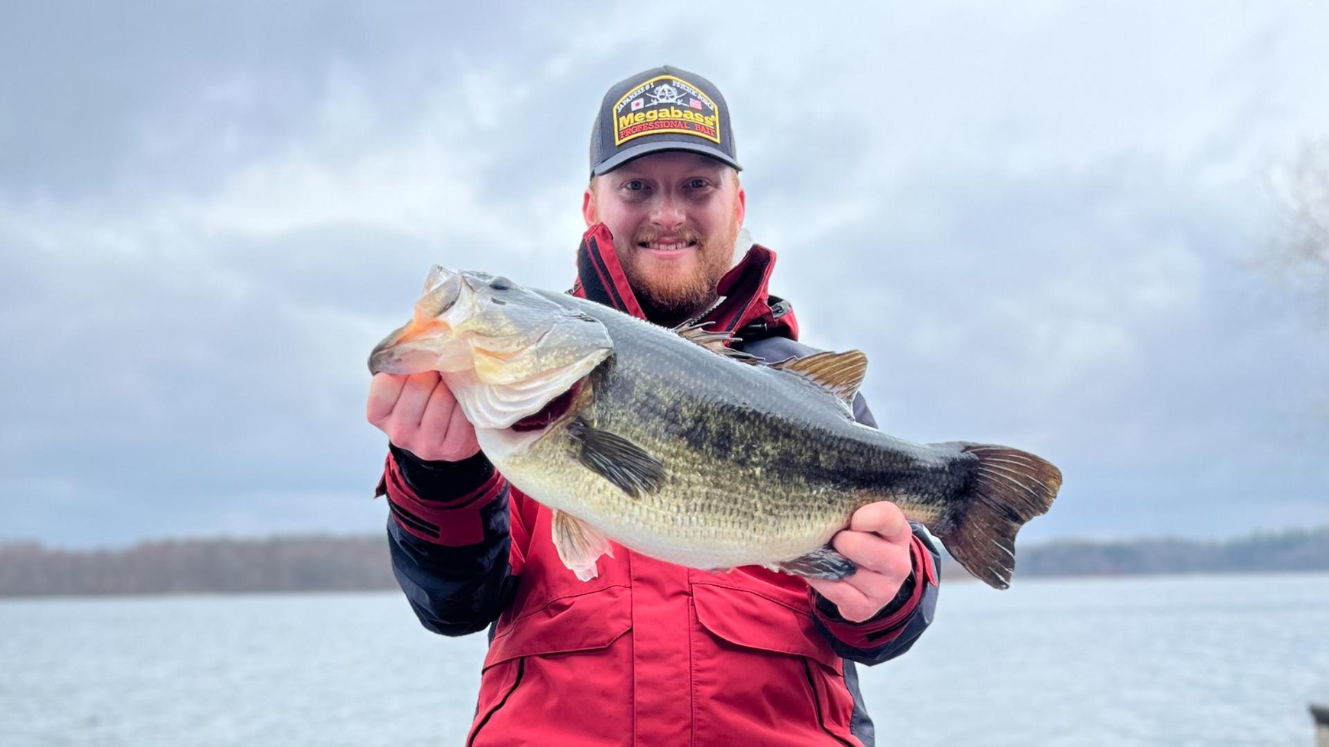 Angler's big bass catch stuns Summit County fishing community | wkyc.com