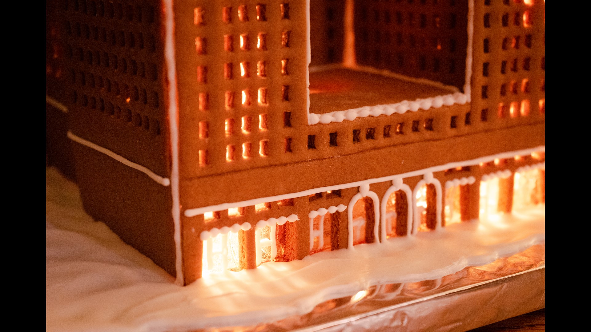 Cleveland resident creates gingerbread Terminal Tower | wkyc.com