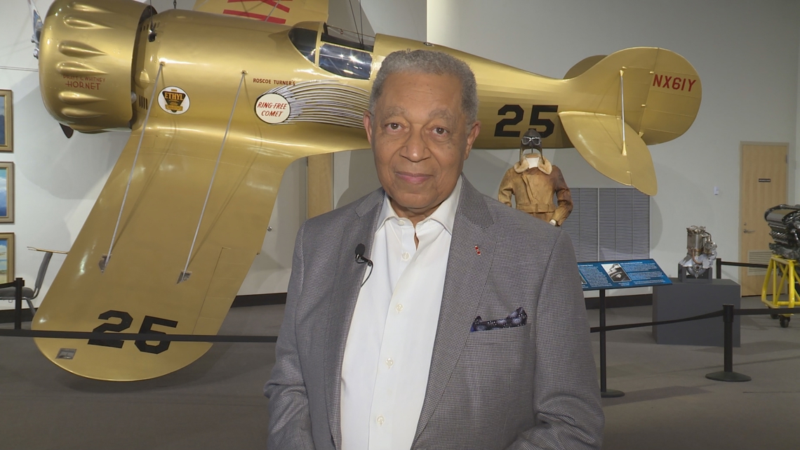 Leon Bibb relives the history of Cleveland's National Air Show | wkyc.com
