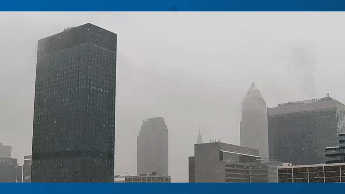 Snowflakes form in 'sweet spot': How dendritic zones create fluffier ...