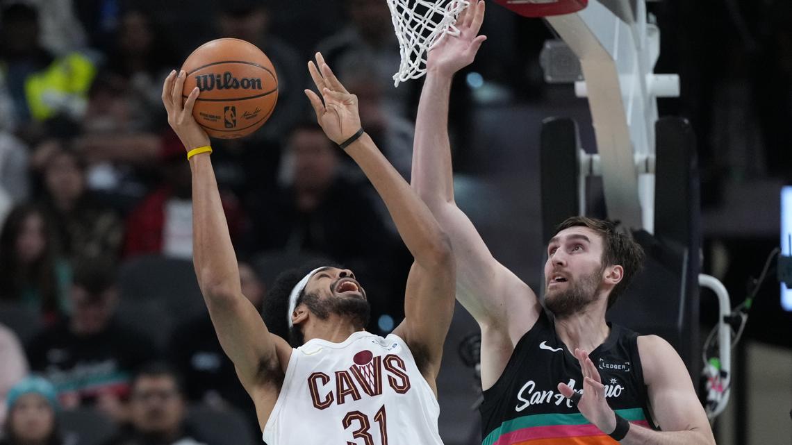 Allen's 27 points, 10 rebounds help Cavaliers overcome Wembanyama ...