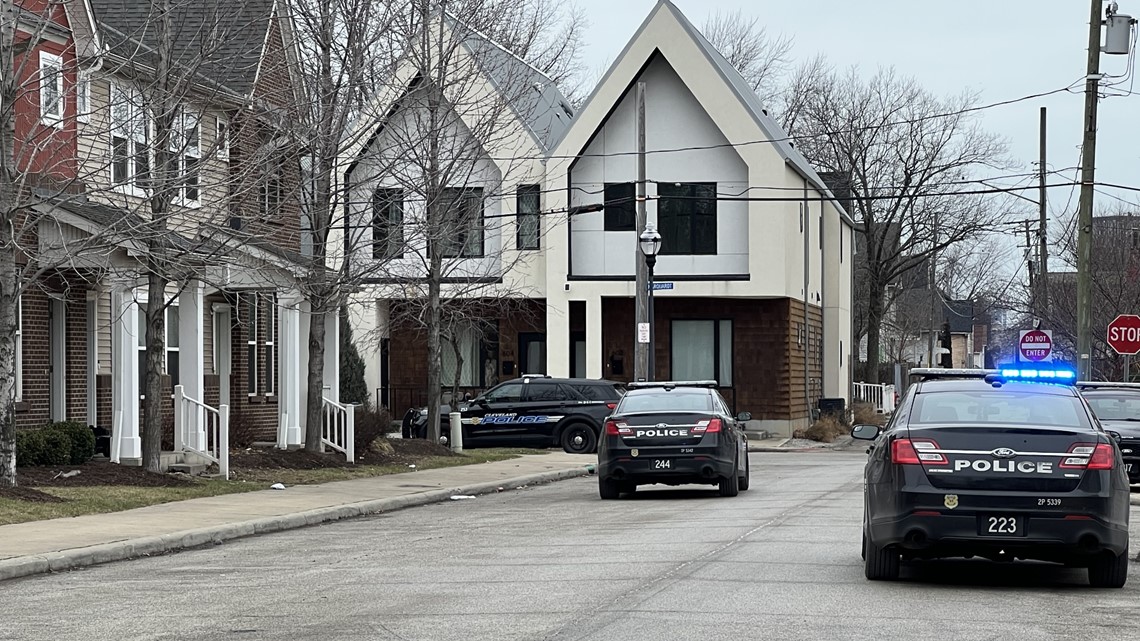 2 shot on West 6th Street in Cleveland | wkyc.com