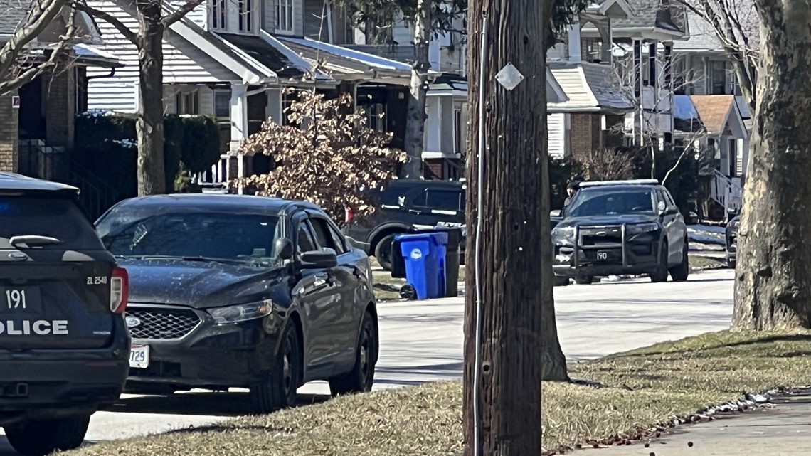 Cleveland SWAT situation ends with suspect surrendering | wkyc.com